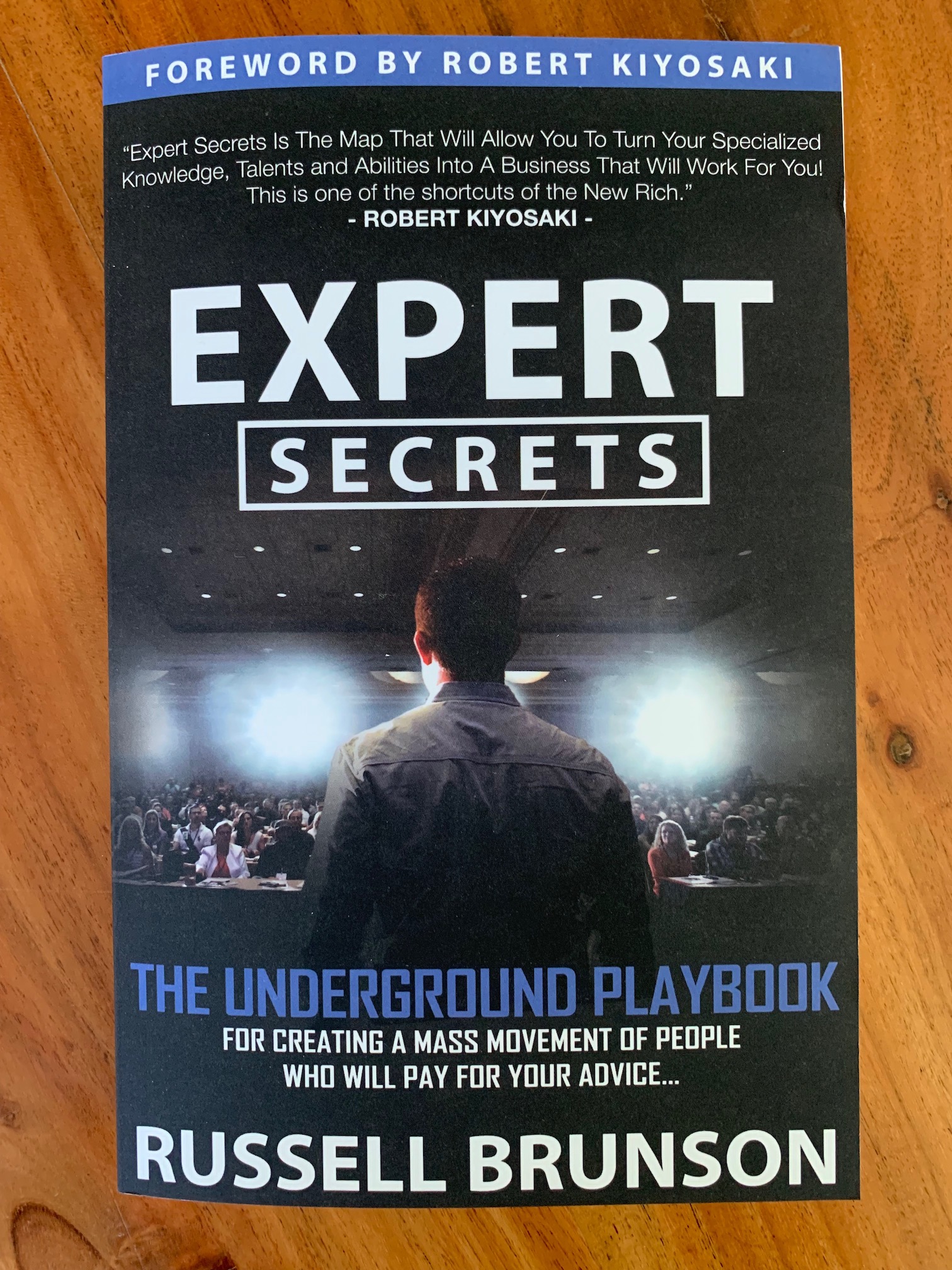 Expert Secrets Erfahrung - Das Experten Buch von Russell Brunson 2019!